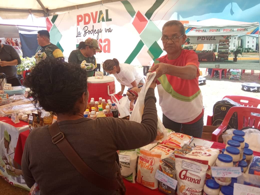 PDVAL .- Productora y Distribuidora Venezolana de Alimentos S.A.