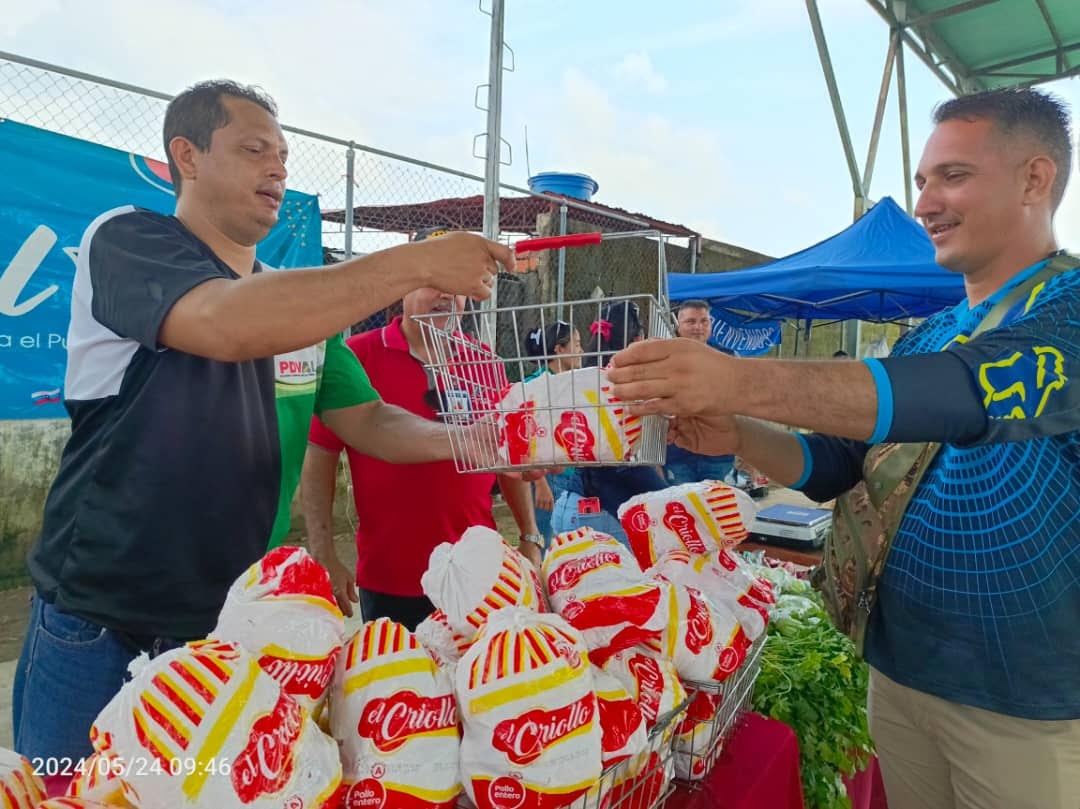 PDVAL .- Productora y Distribuidora Venezolana de Alimentos S.A.