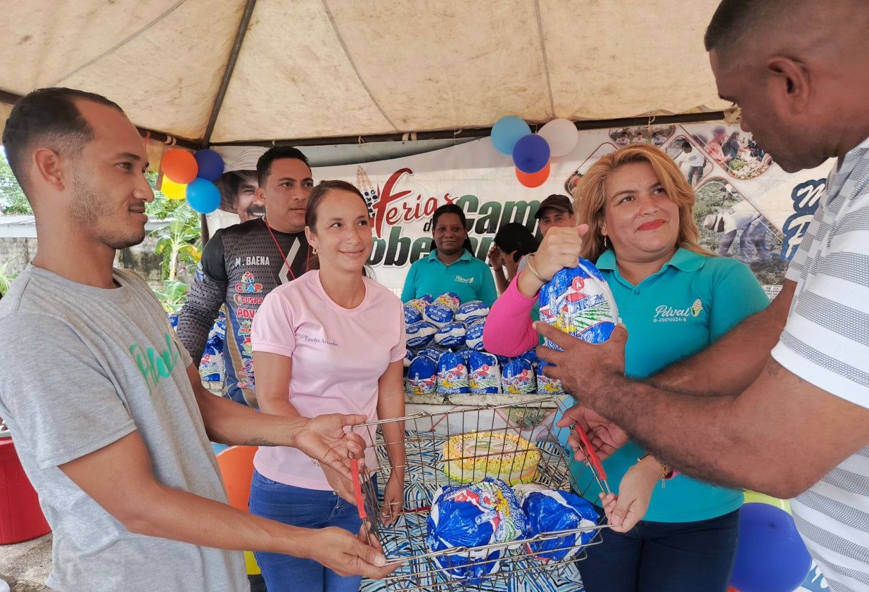 PDVAL .- Productora y Distribuidora Venezolana de Alimentos S.A.