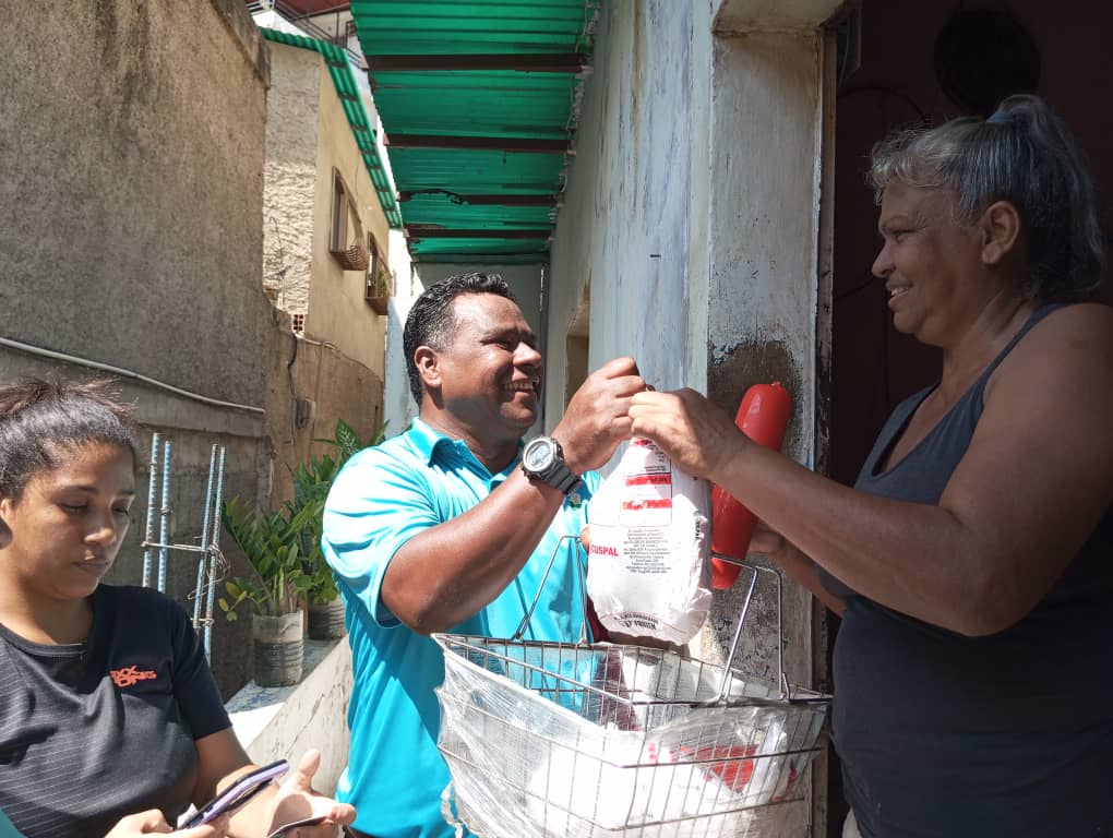 PDVAL .- Productora y Distribuidora Venezolana de Alimentos S.A.