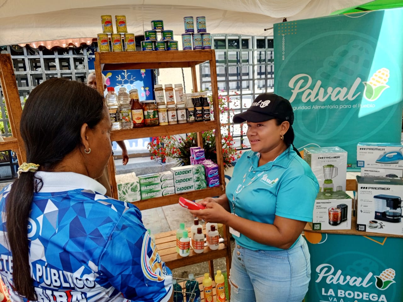 PDVAL .- Productora y Distribuidora Venezolana de Alimentos S.A.