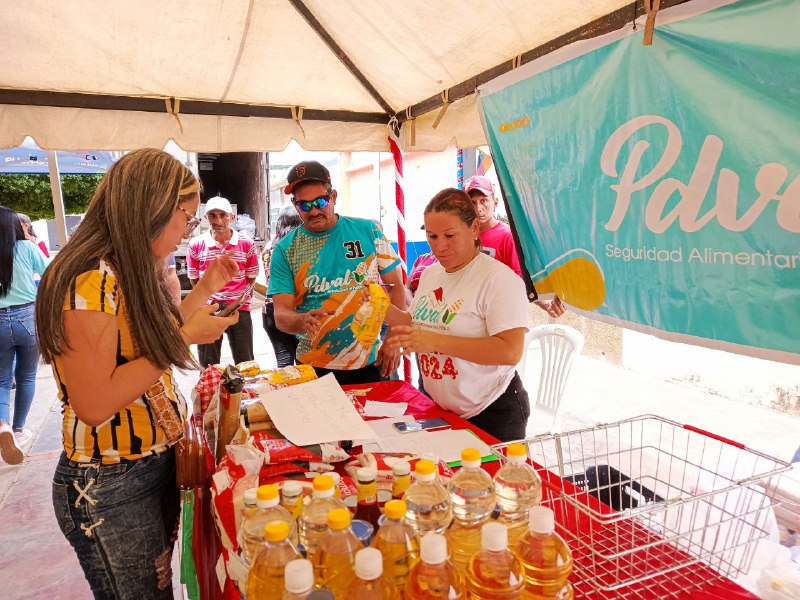 PDVAL .- Productora y Distribuidora Venezolana de Alimentos S.A.