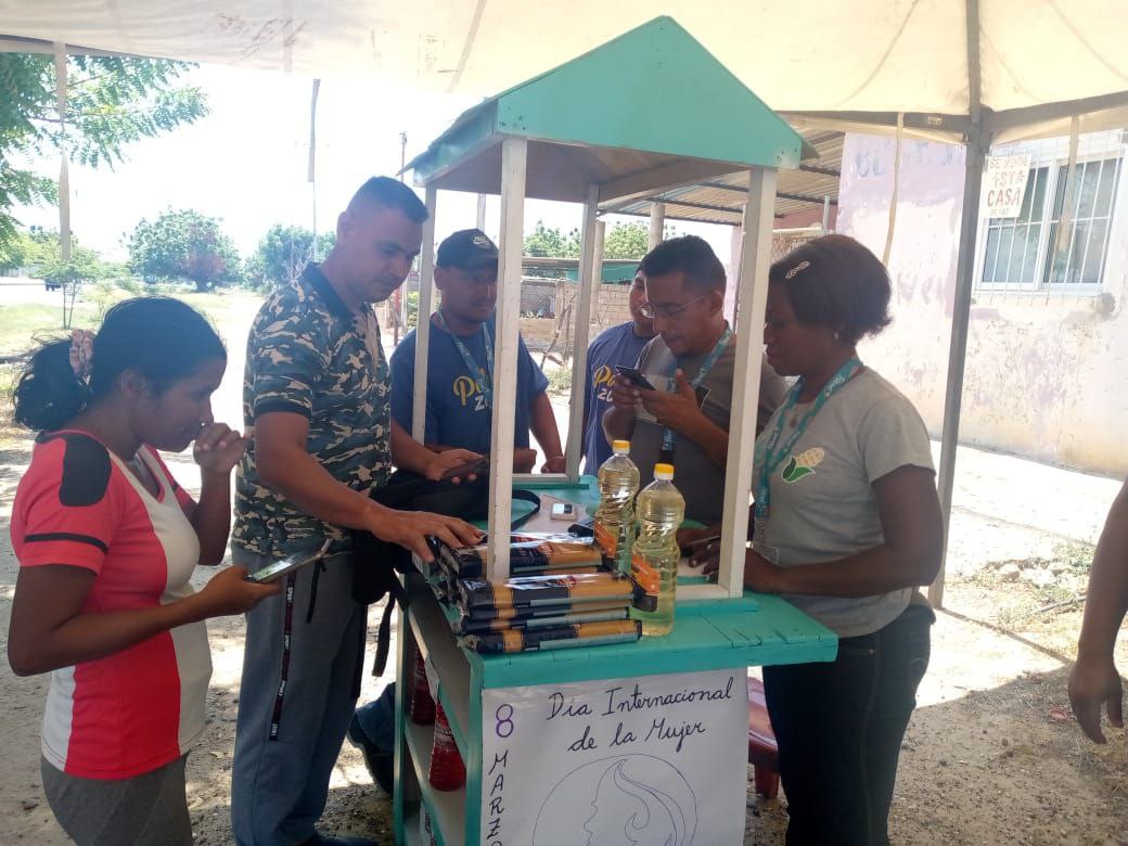 PDVAL .- Productora y Distribuidora Venezolana de Alimentos S.A.