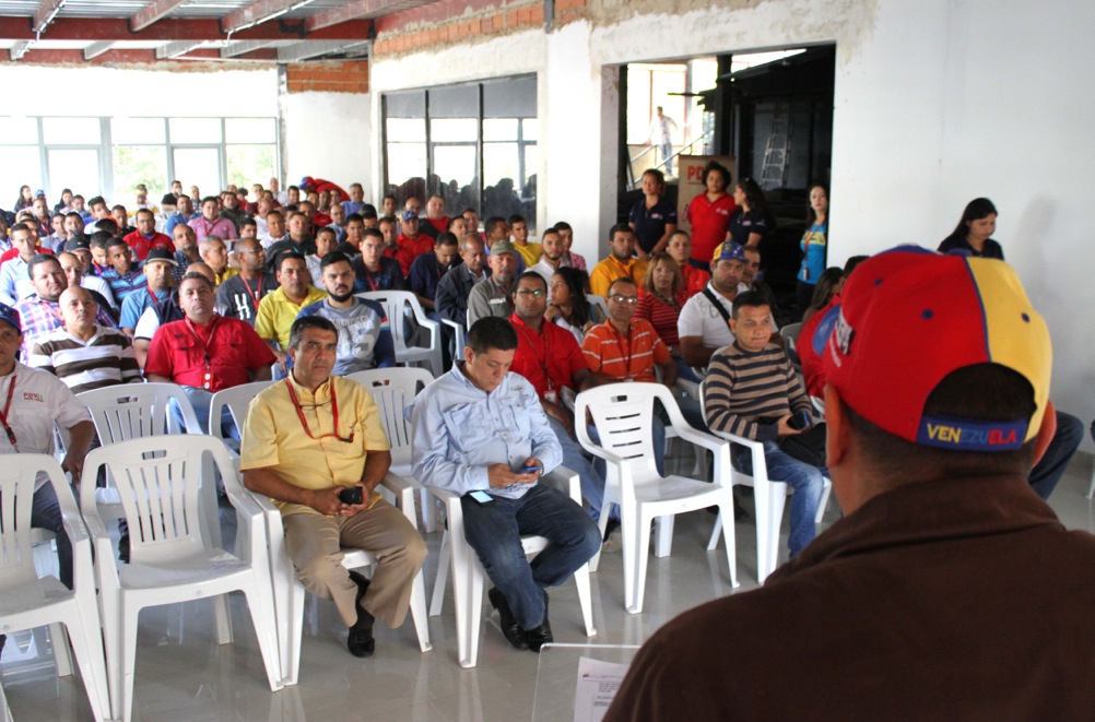 PDVAL .- Productora y Distribuidora Venezolana de Alimentos S.A.